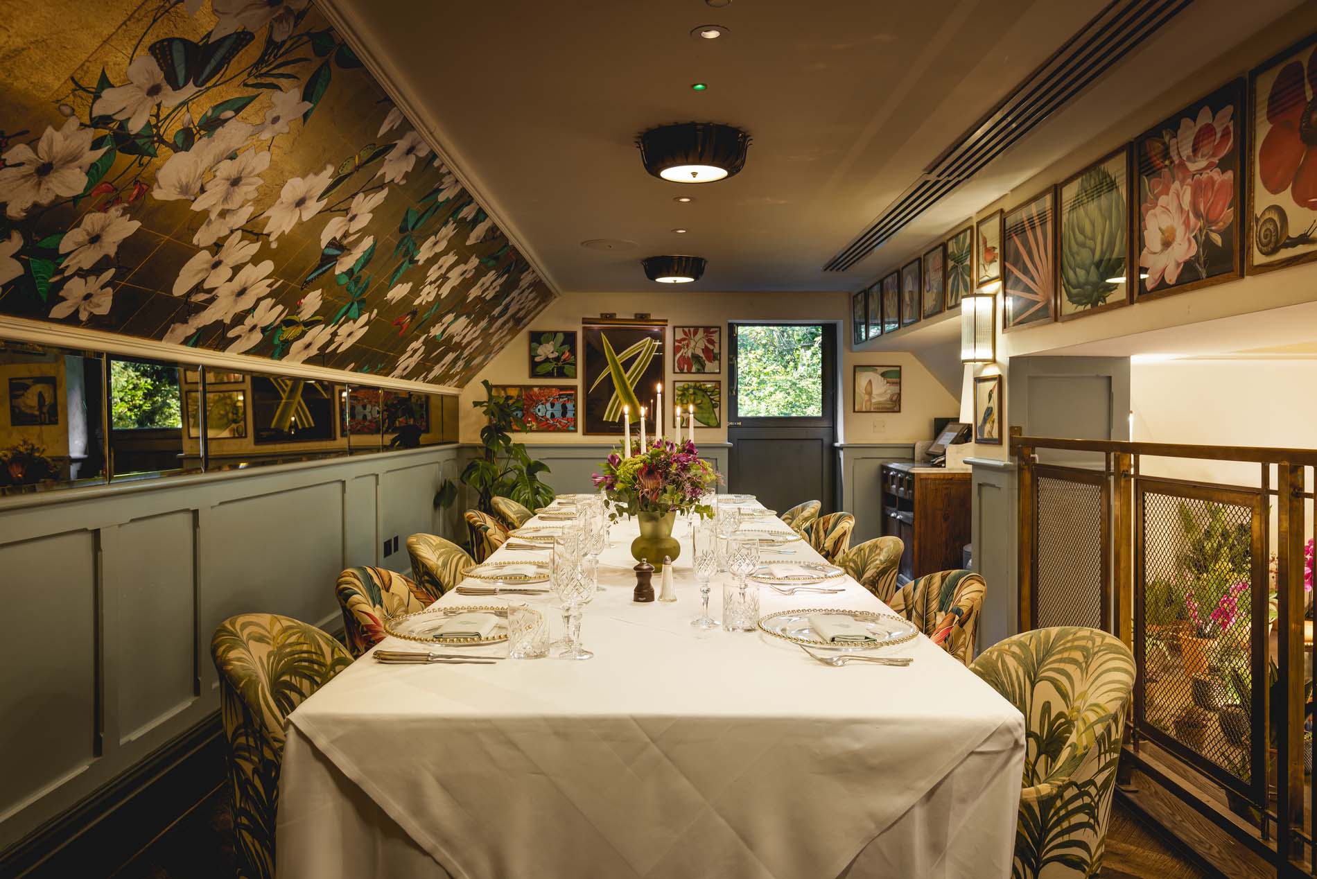 The Ivy Cobham Garden - The Ivy Collection